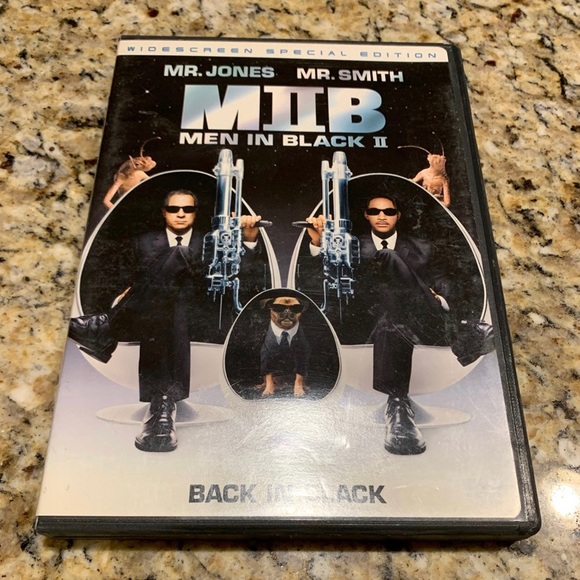 Media | Men In Black Ii Dvd | Poshmark